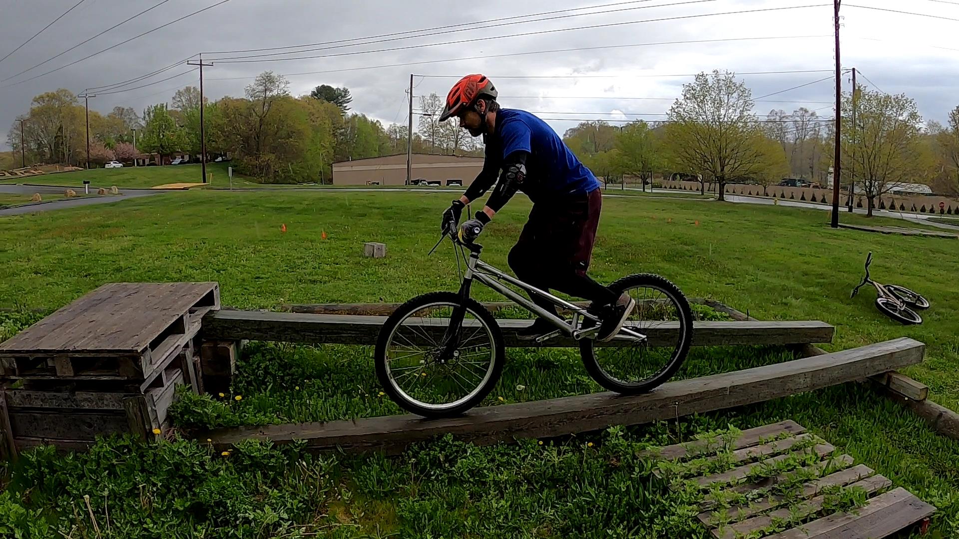Rainy Wet Ride at Forte Park - This Is Bike Trials!